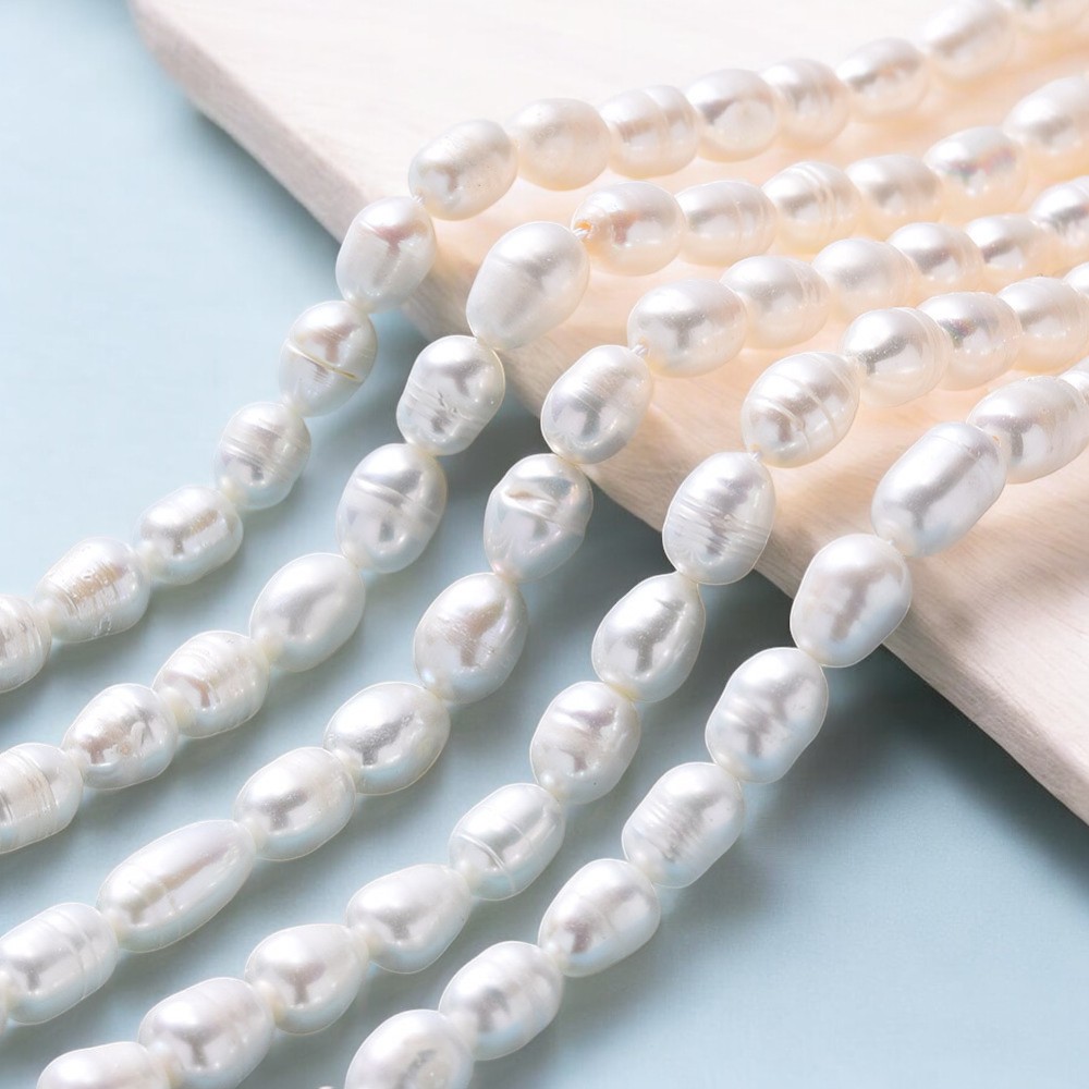 Natürlicher kurzer Zuchtperlenstrang 6,5-7,5 x 6,5-10 mm (ca. 19 Perlen / ca. 17,5 cm Länge)